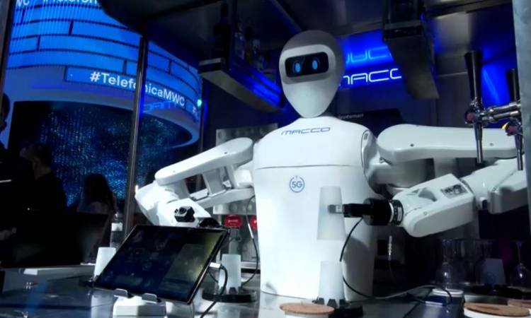 Él es Foodly, el robot humanoide que empaca fideos con sus manos - HT ...