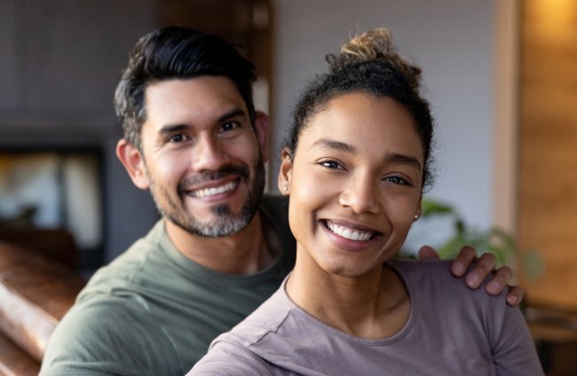 ¿Por qué nos atraen personas similares a nosotros? Descubre la ...